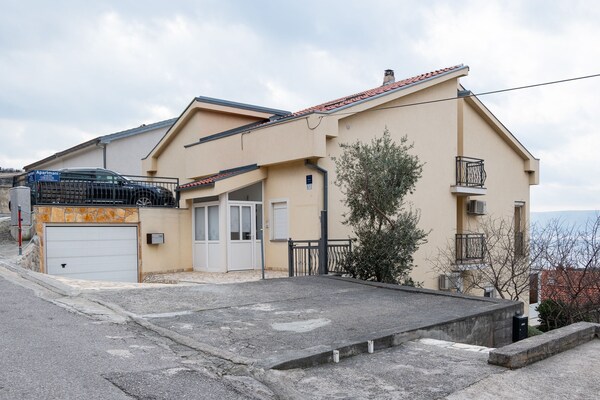 Appartamento Di Quattro Stanze Con Terrazzo E Vista Mare Klenovica, Novi Del Vinodol - Novi Vinodolski (A-20556-a) - Klenovica