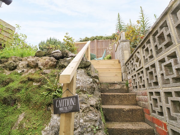 1 Tulse Hill Cottages, Pet Friendly, With A Garden In Ventnor - Shanklin