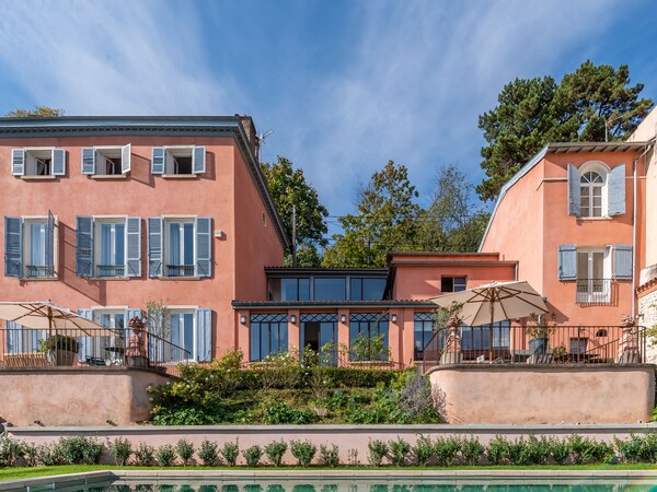 La Vue - Maison De Charme Avec Jardin Piscine Et Vue Incroyable - Vénissieux
