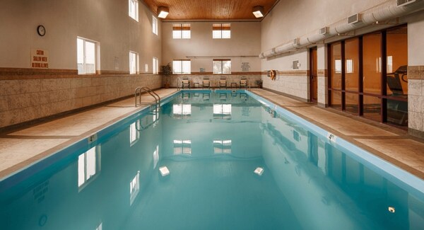 3 Bedroom Exec Home At Best Western, Free Hot Breakfast, Pool Near Flathead Lake - Flat Lake, MT