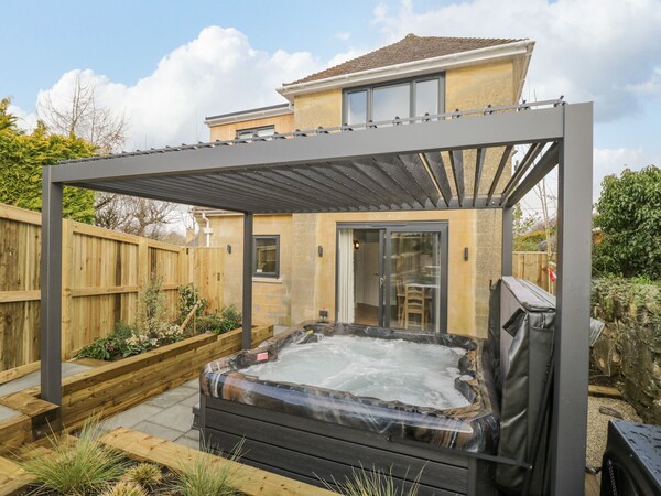 Birch House, Pet Friendly, Character Holiday Cottage In Corsham - Castle Combe