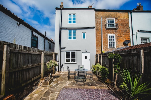 Double Or Twin Private Bathroom At No.8 Accommodation - Gloucestershire