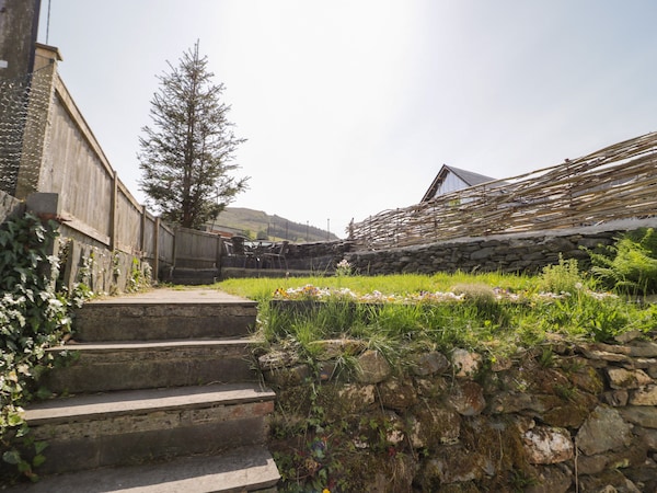 Dolwen, Pet Friendly, With Open Fire In Penmachno - Snowdonia National Park