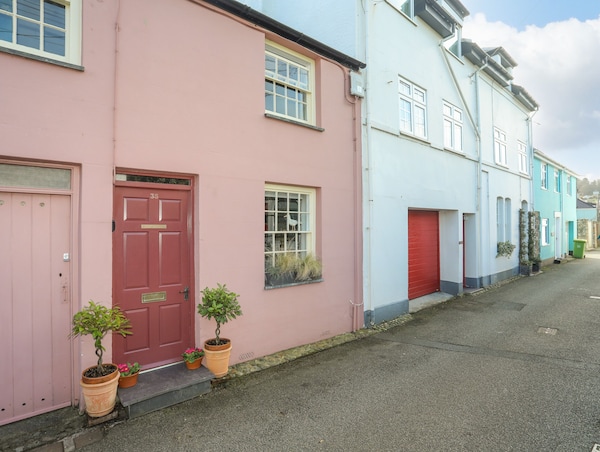 Seagull Cottage, Family Friendly, With Open Fire In Beaumaris - Menai Bridge