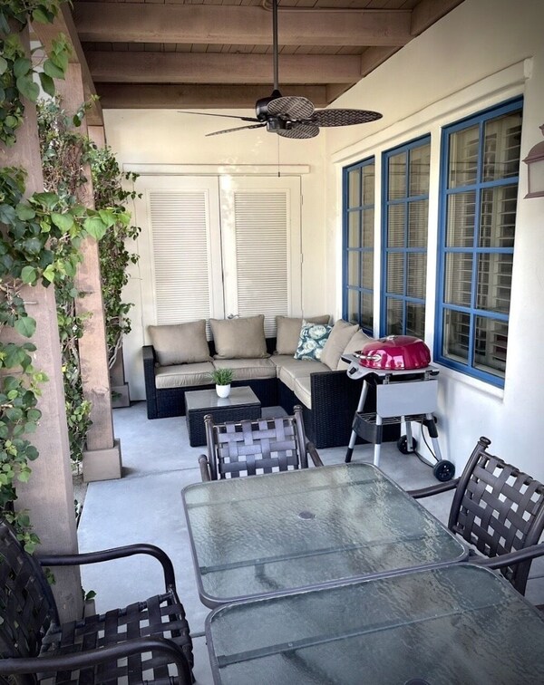 Legacy Villas Corner Unit At The Main Pool! 3br/3ba Villa Upgrade. #259410 - Palm Desert, CA