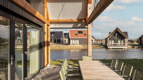 Logement De Vacances Individuel De 5 Chambres Et 4 Salles De Bains Pour 10 Personnes - Cadzand