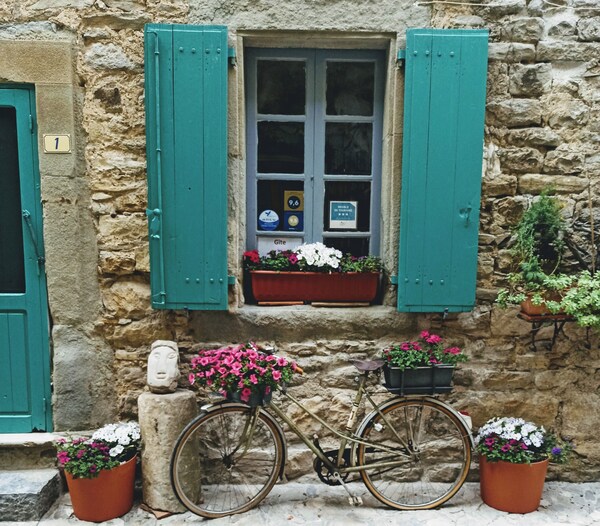 3 Bedroom Family House In Old Quarter Of Cesseras In The Minervois - Minerve