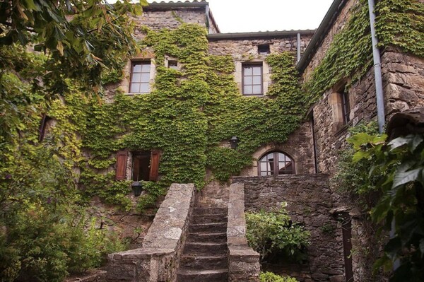 Calm Magical Retreat For Friendly Gatherings In A Hamlet With Breathtaking Views - Le Vigan
