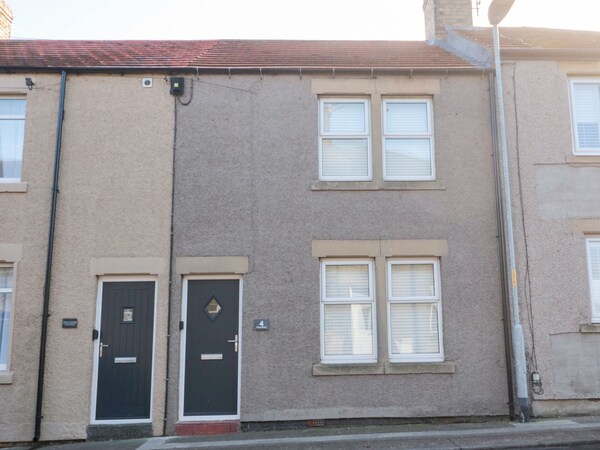 4 Percy Street, Pet Friendly, Country Holiday Cottage In Amble - Alnmouth