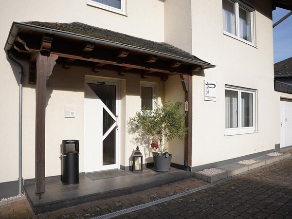Dachgeschosswohnung  Mit 2 Schlafzimmern - Ferienhaus Am Reilsbach - Valwig