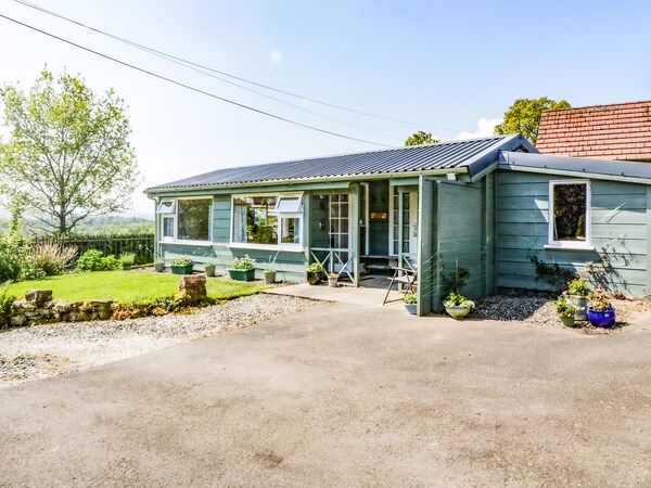 The Old School Bike Shed, Pet Friendly, With A Garden In Aberfoyle - Lake Of Menteith