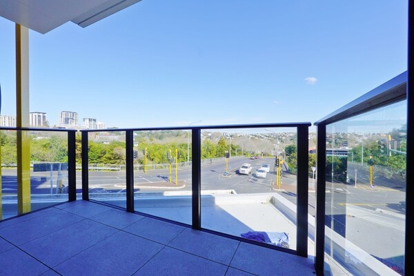 Little Sweet Nest In Auckland Cbd - Auckland