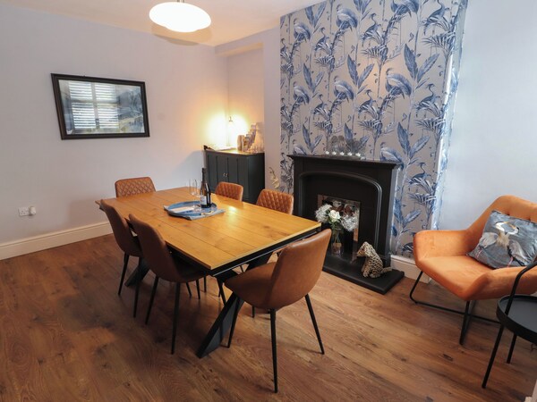 Snowflake Cottage, Pet Friendly, With A Garden In Windermere - Windermere