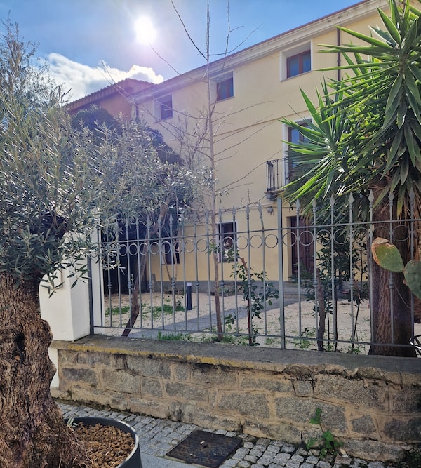 Stanza Farina Con Bagno - Tortolì