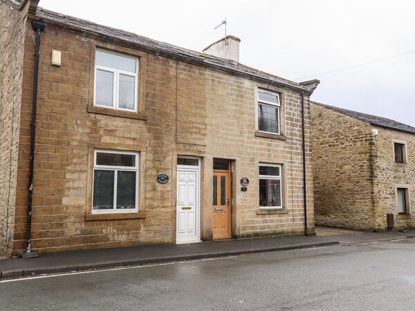 Yippee Cottage, Pet Friendly, Character Holiday Cottage In Haworth - West Yorkshire