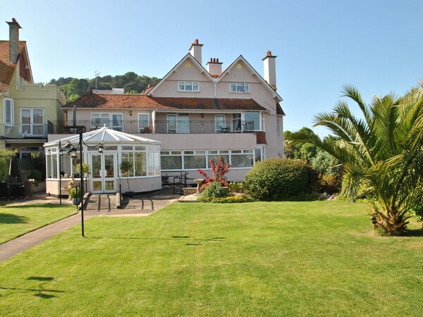 Penthouse Self Catering Apartment - Dunster
