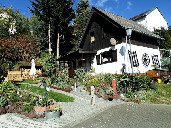 Ferienhaus Für 3 Gäste Mit 48m² In Udler (65900) - Mehren