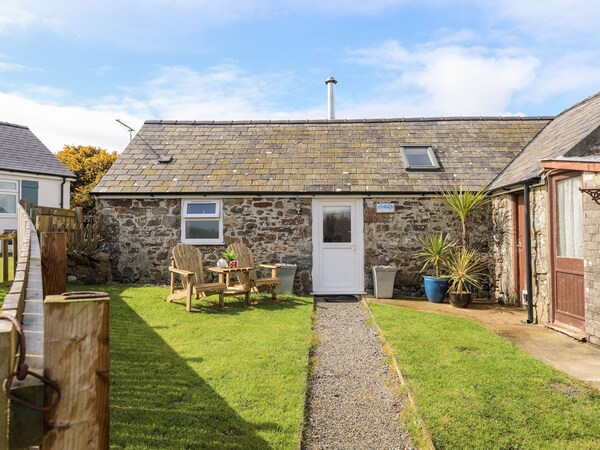 Cowshed, Pet Friendly, Country Holiday Cottage In Abersoch - Abersoch