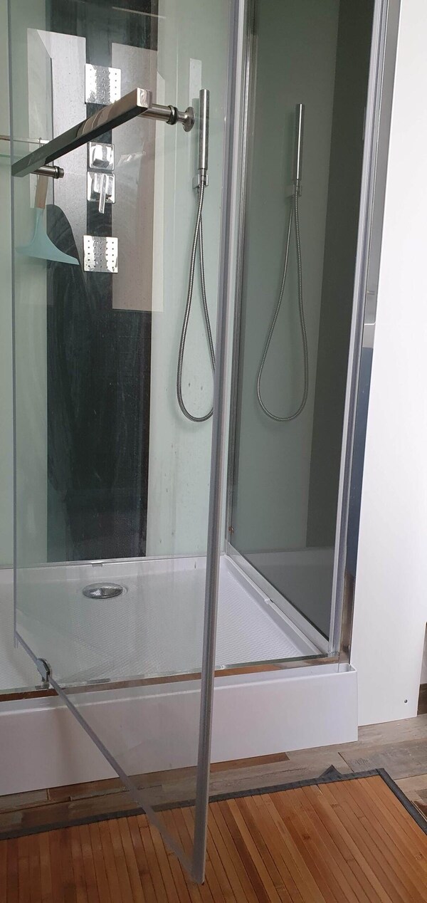 Beautiful Apartment Bourges 2nd Floor - 셰르