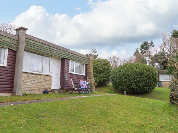 Villa 29, Family Friendly, With Pool In Camelford - Tintagel Castle