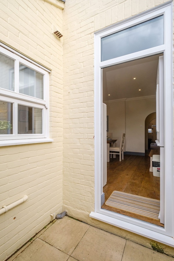 Shearwater Cottage - Sleeps 5 Guests  In 3 Bedrooms - Thorpeness