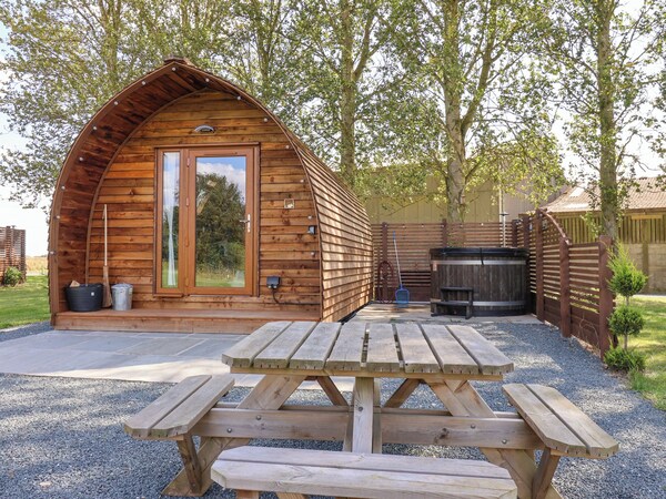 Mischief, Pet Friendly, Character Holiday Cottage In Bridlington - Driffield