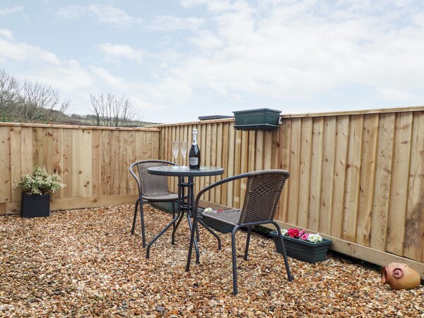 Sandyfeet, Pet Friendly, With A Garden In Camborne - Troon