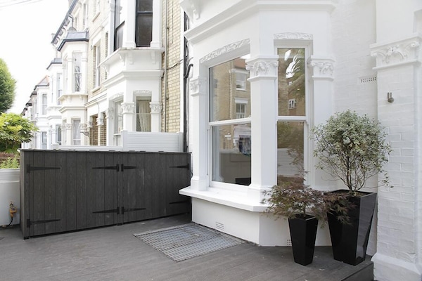 Familiar-apartamento-baño Privado-vista Al Patio-iffley Flat 4 - Notting Hill