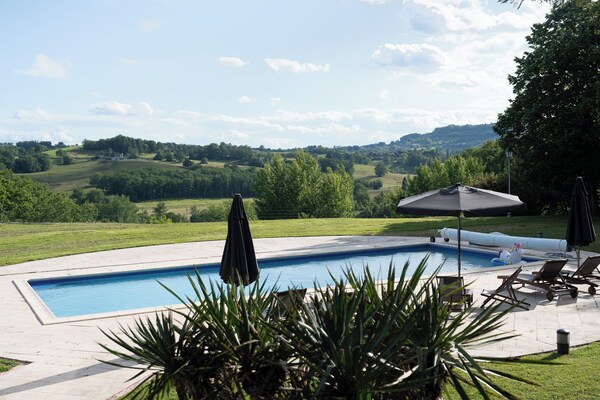 Le Domaine Des Vignes Blanches - ibis budget Brive La Gaillarde