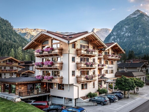 Double Room Nature (Up To 2 Nights) - Sonnenhof Genusshotel & Appartements - Pertisau
