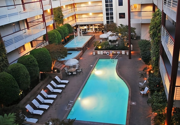 Relax And Unwind! Pool, Free Breakfast, Short Drive To Winchester Mystery House - Cupertino, CA