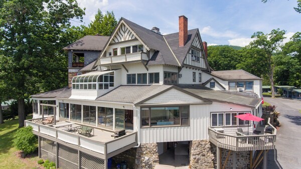 Historic Lakefront Estate Mansion In Lake George - Lake George, NY