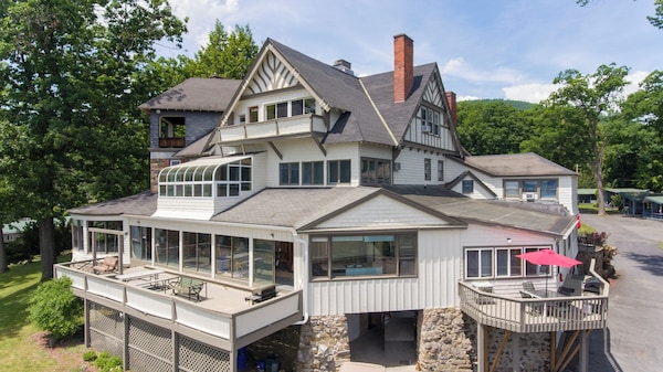 Historic Lakefront Estate Mansion In Lake George - Lake George, NY