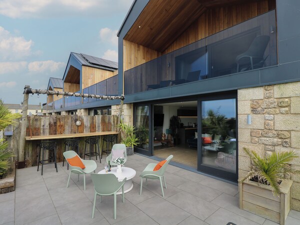 Sea The View, Pet Friendly, With Hot Tub In Sennen - Saint Just