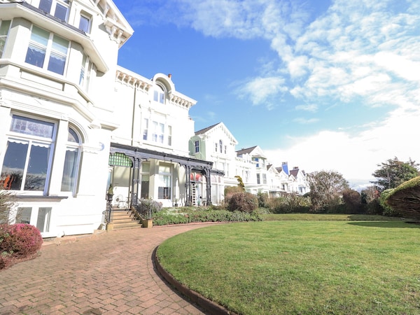 Ismay Billiard Room Apartment - Titanic Interest In Waterloo, Merseyside - Formby