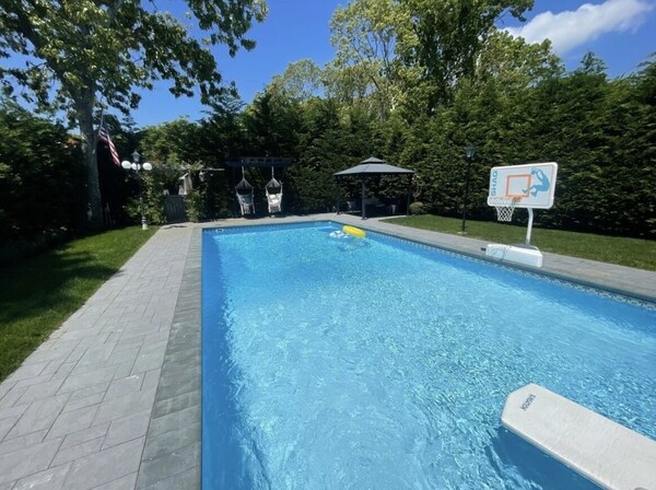 Hamptons Retreat - Hampton Bays, NY