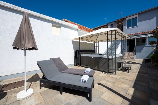 Haus Mit Parkplatz Für Familien Sukosan, Zadar (K-6123) - Sukošan