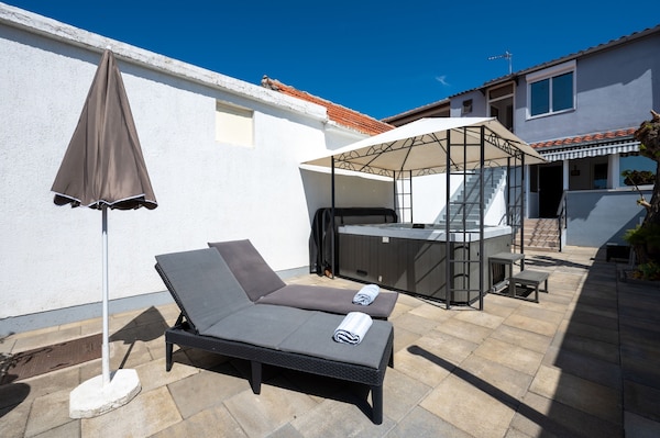 Haus Mit Parkplatz Für Familien Sukosan, Zadar (K-6123) - Bibinje