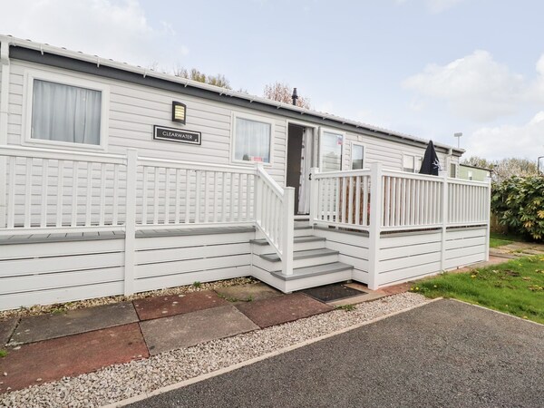 Rosella 38, Pet Friendly, Country Holiday Cottage In Morecambe - Morecambe