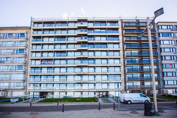 Studio In Belgien Nahe Strand & Tramhaltestelle - Middelkerke