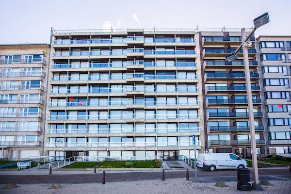 Studio In Belgien Nahe Strand & Tramhaltestelle - Middelkerke