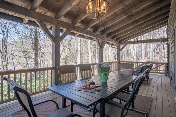 Charming Highlands Cottage | Hot Tub | Fireplace | - Highlands, NC