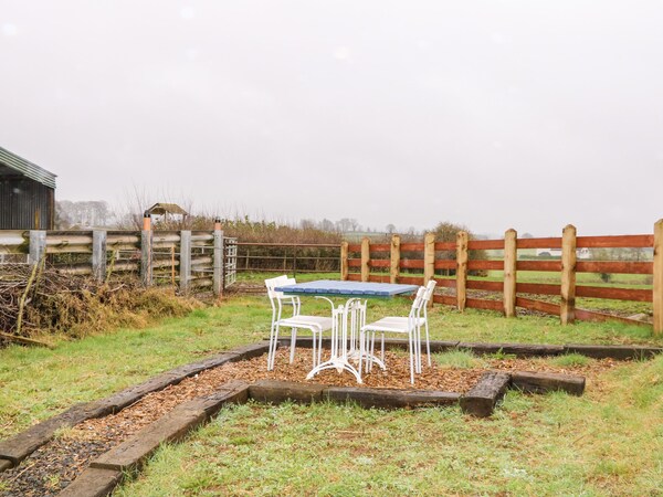 The Poets Cottage, Pet Friendly, With A Garden In Portglenone - 北愛爾蘭