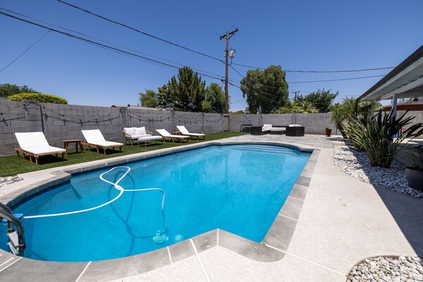Fabulous!! Heart Of Scottsdale With Temp Ctrl Pool-minutes From Old Town!! - Arizona