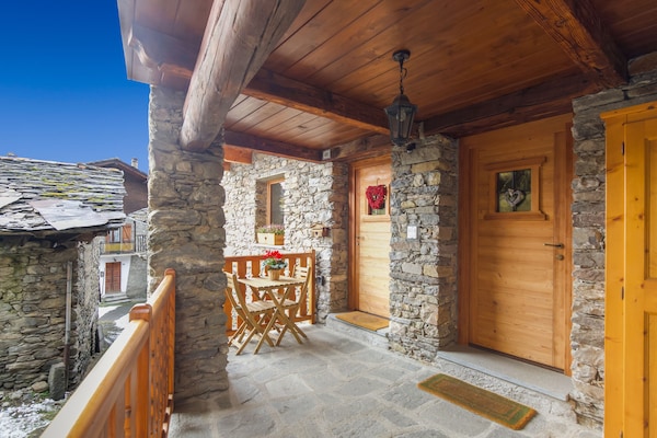Maison Villarisson Chalet Di Charme  Eleganza E Comfort Tra Le Alpi. - Saint-nicolas, Italia