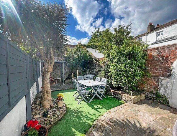 Regent House | By Brighton Holiday Lets - Hove