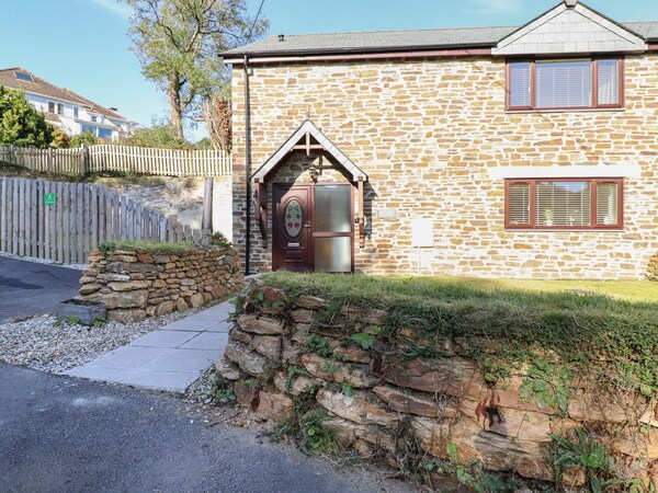 Brewers Cottage, Pet Friendly, With A Garden In Looe - Looe