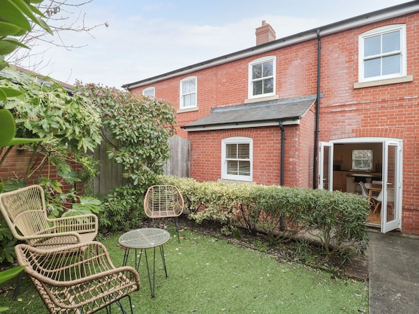 9a Wick Lane, Family Friendly, With A Garden In Christchurch - Christchurch