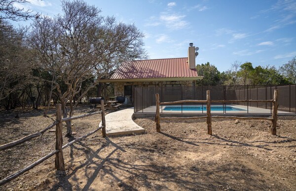 Rustic Home With Pool In Concan, Texas - Concan, TX