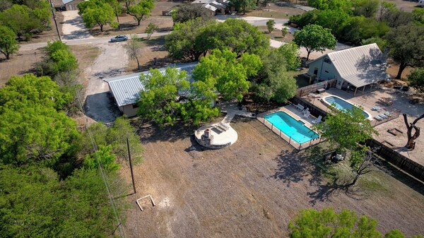 Vacation Home With Private Pool - Concan, TX